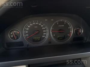 Volvo XC90 2003 Liepāja, ar dzinēja tilpumu 2.40 L un nobraukumu 300 tūkst. km par 3650 €, foto 22 vietnē AUTOMOTO.COM.LV