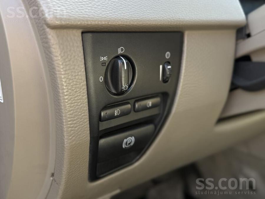 Volvo XC90 2003 Liepāja, ar dzinēja tilpumu 2.40 L un nobraukumu 300 tūkst. km par 3650 €, foto 27 vietnē AUTOMOTO.COM.LV