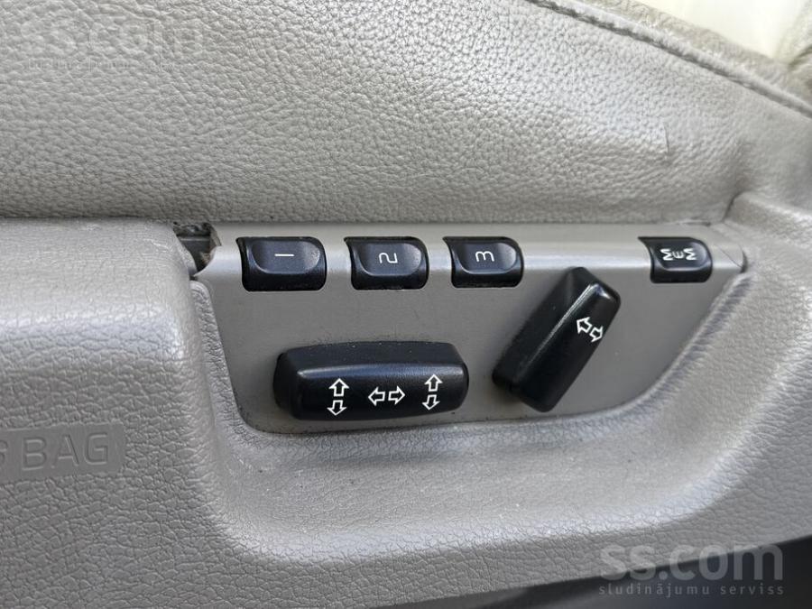 Volvo XC90 2003 Liepāja, ar dzinēja tilpumu 2.40 L un nobraukumu 300 tūkst. km par 3650 €, foto 29 vietnē AUTOMOTO.COM.LV