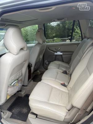 Volvo XC90 2003 in Akmene, with an engine capacity of 2.50 L and mileage of 264 thousand km for 3200 €, photo 6 on AUTOMOTO.COM.LV