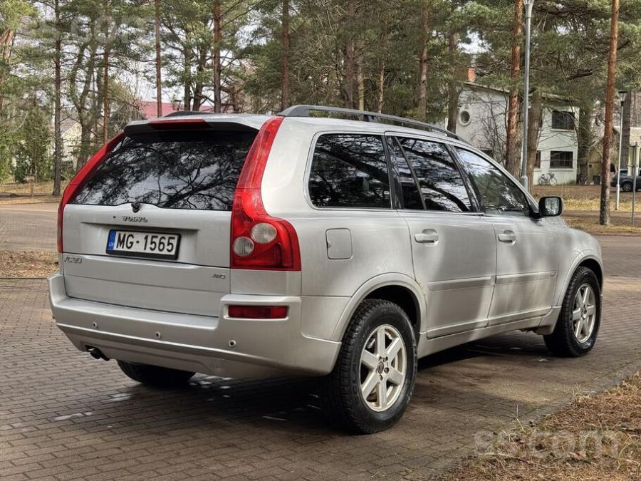 Volvo XC90 2004 Rīga, ar dzinēja tilpumu 2.40 L un nobraukumu 0 tūkst. km par 2200 €, foto 3 vietnē AUTOMOTO.COM.LV