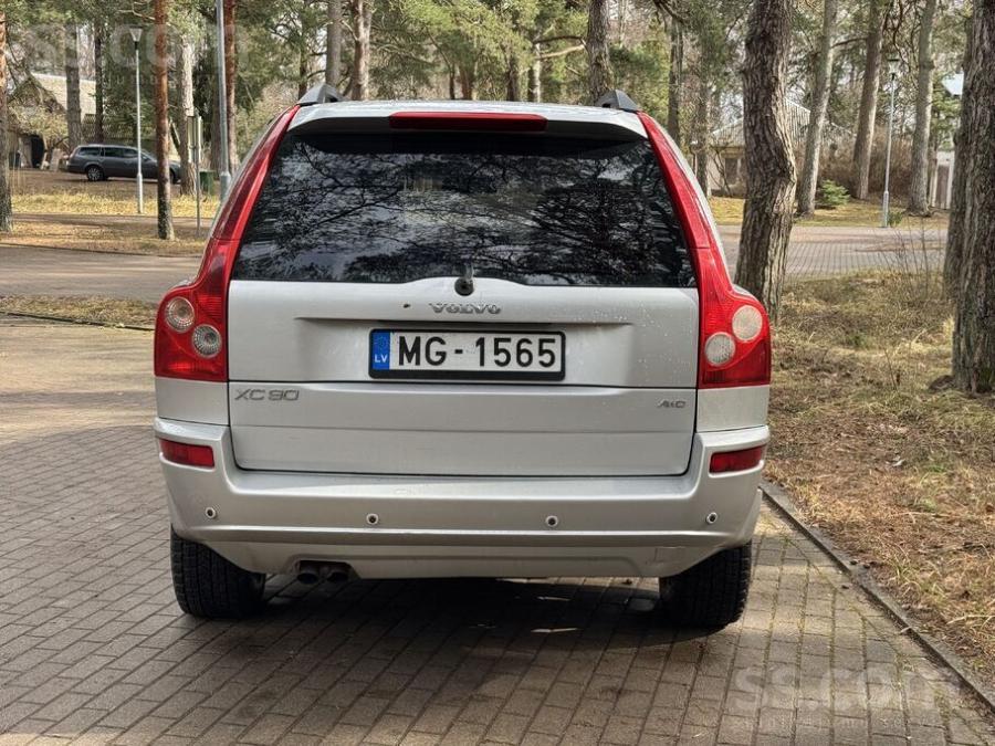 Volvo XC90 2004 Rīga, ar dzinēja tilpumu 2.40 L un nobraukumu 0 tūkst. km par 2200 €, foto 4 vietnē AUTOMOTO.COM.LV