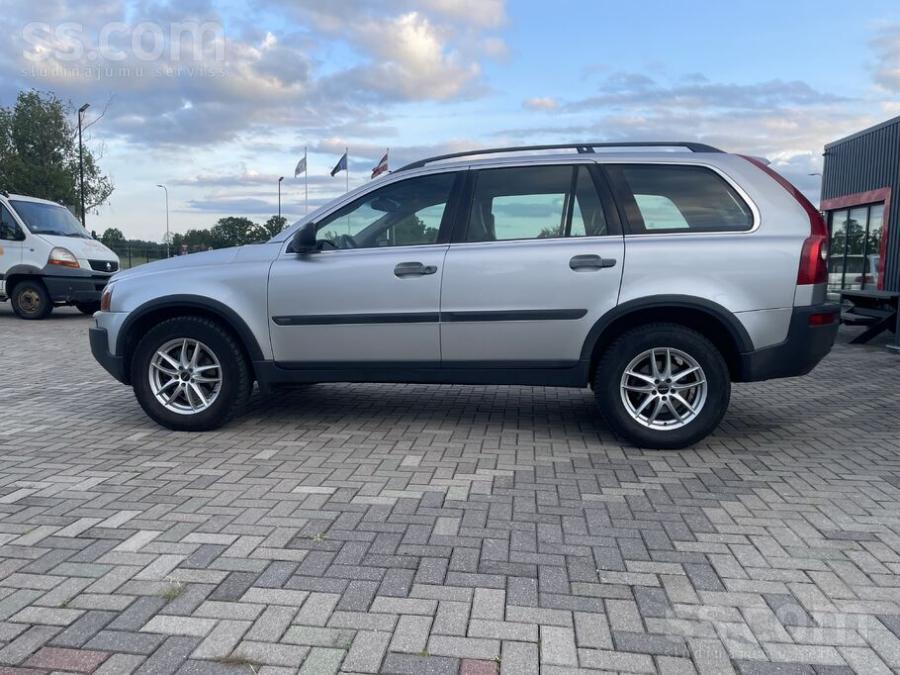 Volvo XC90 2004 in Ogre, with an engine capacity of 2.40 L and mileage of 295 thousand km for 5570 €, photo 2 on AUTOMOTO.COM.LV