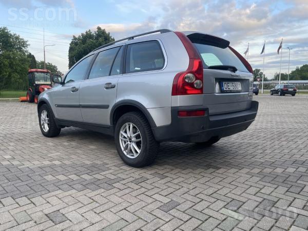 Volvo XC90 2004 in Ogre, with an engine capacity of 2.40 L and mileage of 295 thousand km for 5570 €, photo 3 on AUTOMOTO.COM.LV