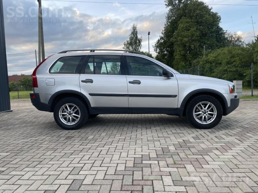 Volvo XC90 2004 in Ogre, with an engine capacity of 2.40 L and mileage of 295 thousand km for 5570 €, photo 5 on AUTOMOTO.COM.LV