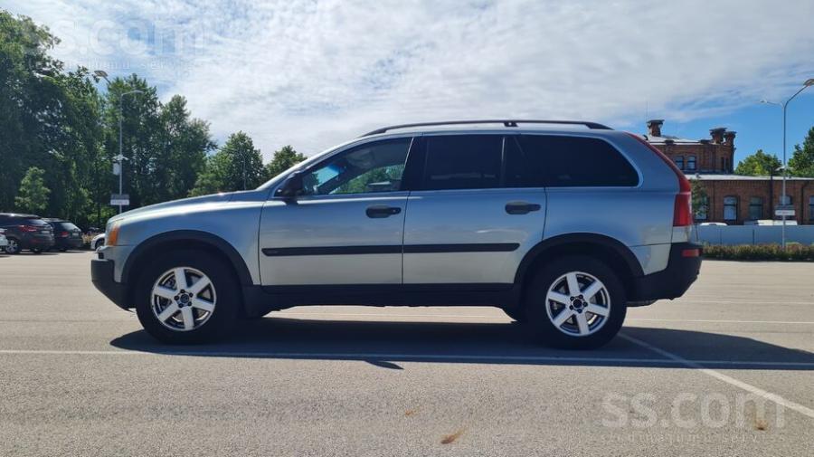 Volvo XC90 2004 Rīga, ar dzinēja tilpumu 2.40 L un nobraukumu 364 tūkst. km par 3950 €, foto 4 vietnē AUTOMOTO.COM.LV