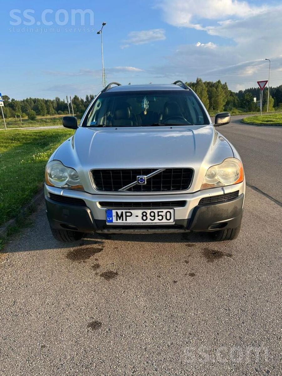 Volvo XC90 2004 in Riga, with an engine capacity of 2.40 L and mileage of 330 thousand km for 3000 €, photo 10 on AUTOMOTO.COM.LV
