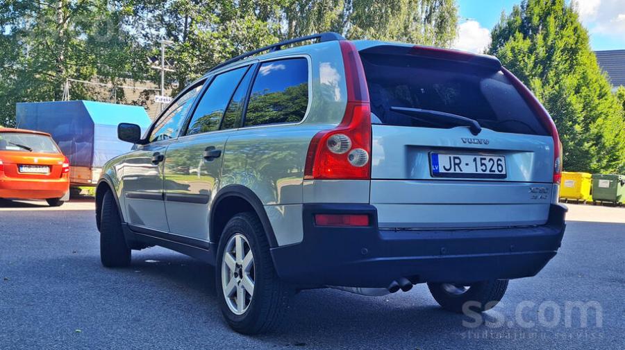 Volvo XC90 2004 in Riga, with an engine capacity of 2.40 L and mileage of 364 thousand km for 3450 €, photo 5 on AUTOMOTO.COM.LV