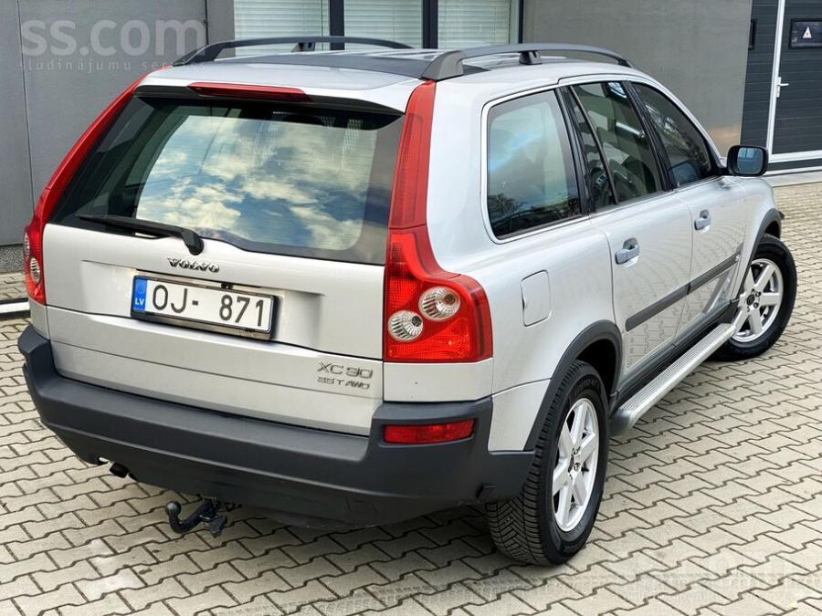 Volvo XC90 2004 in Riga, with an engine capacity of 2.50 L and mileage of 267 thousand km for 5500 €, photo 9 on AUTOMOTO.COM.LV