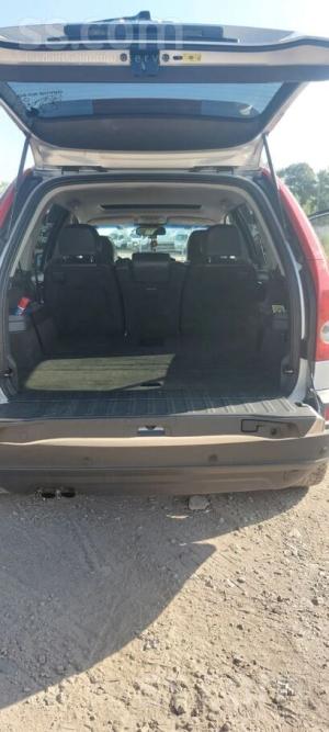 Volvo XC90 2004 in Riga, with an engine capacity of 2.40 L and mileage of 380 thousand km for 4100 €, photo 10 on AUTOMOTO.COM.LV