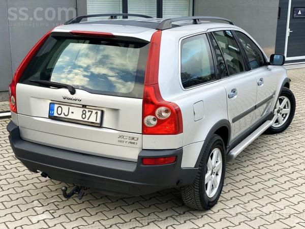 Volvo XC90 2004 in Riga, with an engine capacity of 2.50 L and mileage of 267 thousand km for 5500 €, photo 9 on AUTOMOTO.COM.LV
