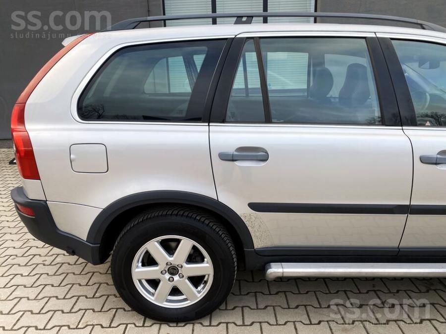 Volvo XC90 2004 Rīga, ar dzinēja tilpumu 2.50 L un nobraukumu 267 tūkst. km par 5500 €, foto 31 vietnē AUTOMOTO.COM.LV