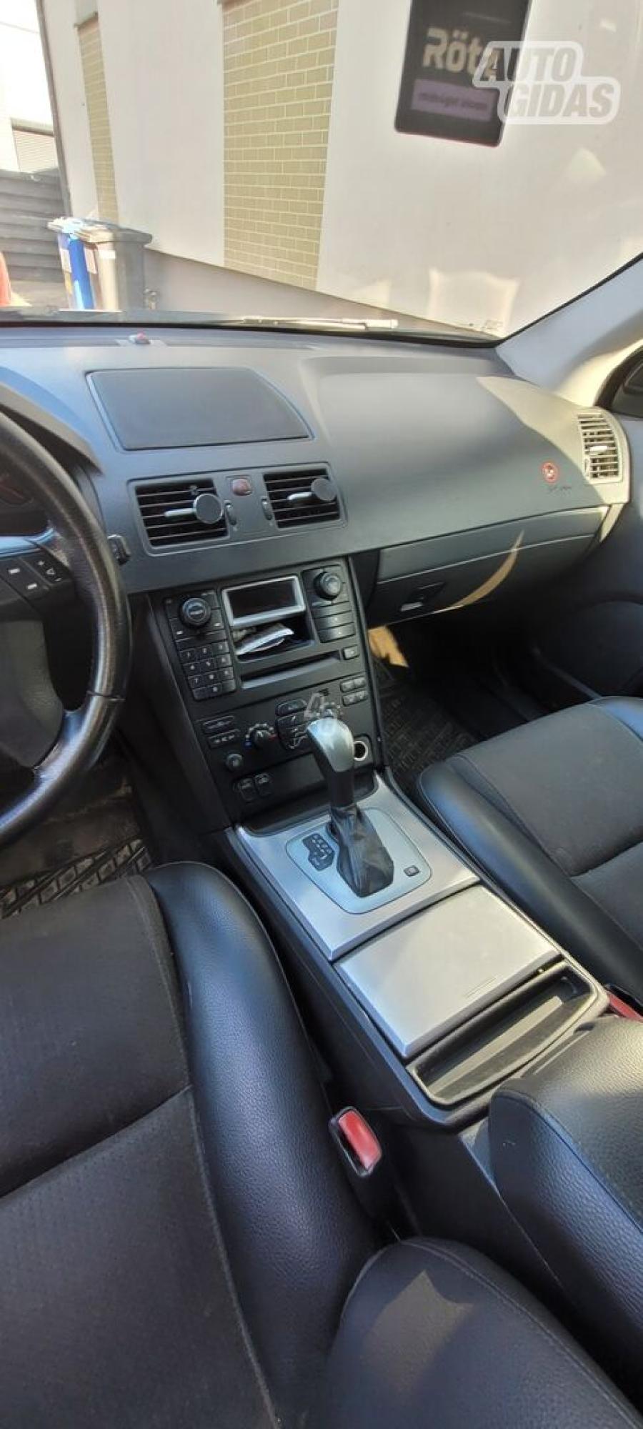 Volvo XC90 2004 Klaipėda, ar dzinēja tilpumu 2.40 L un nobraukumu 469 tūkst. km par 1900 €, foto 4 vietnē AUTOMOTO.COM.LV