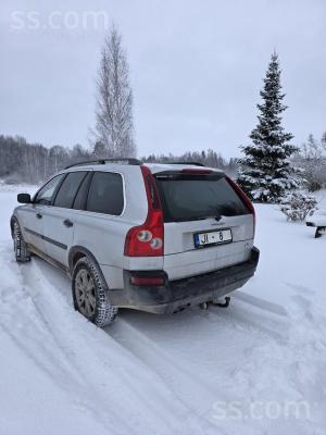 Volvo XC90 2004 Aizkraukle, ar dzinēja tilpumu 2.40 L un nobraukumu 360 tūkst. km par 4600 €, foto  vietnē AUTOMOTO.COM.LV