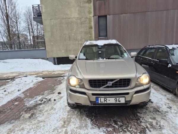 Volvo XC90 2004 in Riga, with an engine capacity of 2.90 L and mileage of 371 thousand km for 2100 €, photo 1 on AUTOMOTO.COM.LV