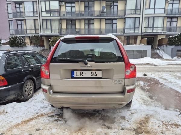 Volvo XC90 2004 in Riga, with an engine capacity of 2.90 L and mileage of 371 thousand km for 2100 €, photo 2 on AUTOMOTO.COM.LV