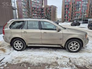 Volvo XC90 2004 in Riga, with an engine capacity of 2.90 L and mileage of 371 thousand km for 2100 €, photo 3 on AUTOMOTO.COM.LV