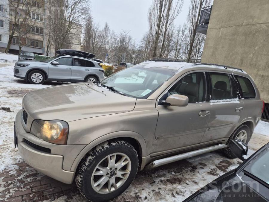 Volvo XC90 2004 in Riga, with an engine capacity of 2.90 L and mileage of 371 thousand km for 2100 €, photo 6 on AUTOMOTO.COM.LV