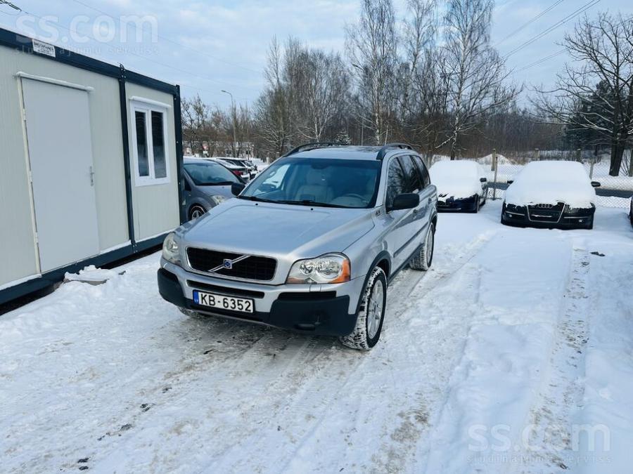 Volvo XC90 2004 in Riga, with an engine capacity of 2.50 L and mileage of 361 thousand km for 2200 €, photo 1 on AUTOMOTO.COM.LV