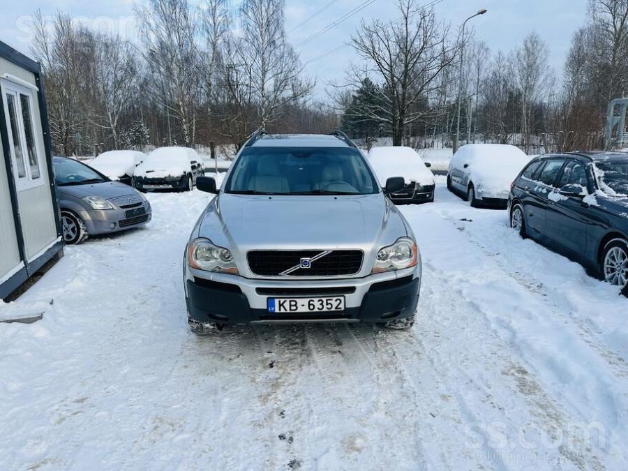 Volvo XC90 2004 in Riga, with an engine capacity of 2.50 L and mileage of 361 thousand km for 2200 €, photo 2 on AUTOMOTO.COM.LV