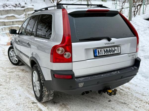 Volvo XC90 2004 in Vilnius, with an engine capacity of 2.40 L and mileage of 300 thousand km for 4290 €, photo 7 on AUTOMOTO.COM.LV