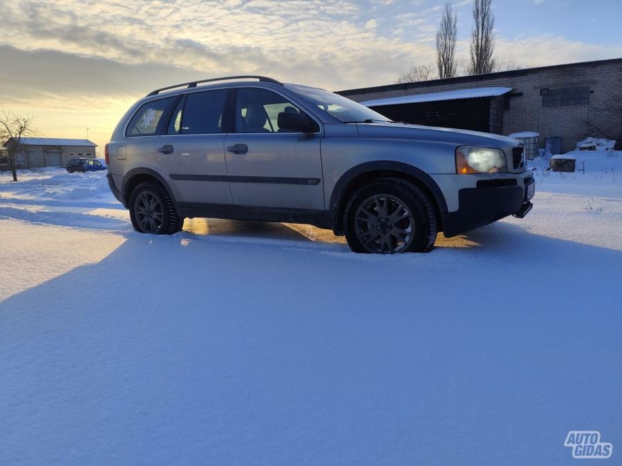 Volvo XC90 2004 Ukmergė, ar dzinēja tilpumu 2.40 L un nobraukumu 400 tūkst. km par 2800 €, foto 1 vietnē AUTOMOTO.COM.LV