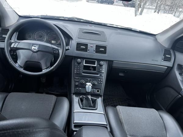 Volvo XC90 2004 Viļņa, ar dzinēja tilpumu 2.50 L un nobraukumu 425 tūkst. km par 2250 €, foto 10 vietnē AUTOMOTO.COM.LV