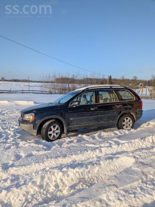 Volvo XC90 2004 in Rezekne, with an engine capacity of 2.40 L and mileage of 420 thousand km for 2350 €, photo 4 on AUTOMOTO.COM.LV