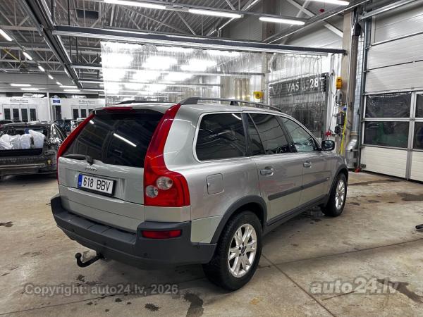 Volvo XC90 2004 in Tallinn, with an engine capacity of 2.40 L and mileage of 364 thousand km for 3800 €, photo 5 on AUTOMOTO.COM.LV