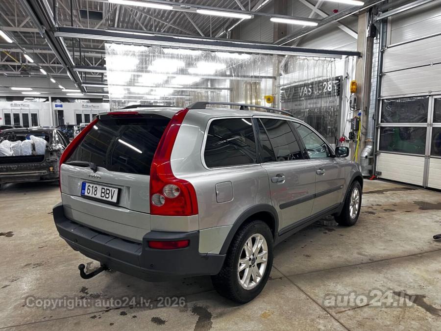 Volvo XC90 2004 in Tallinn, with an engine capacity of 2.40 L and mileage of 364 thousand km for 3800 €, photo 5 on AUTOMOTO.COM.LV