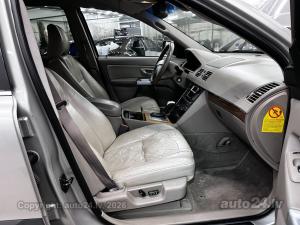 Volvo XC90 2004 in Tallinn, with an engine capacity of 2.40 L and mileage of 364 thousand km for 3800 €, photo 11 on AUTOMOTO.COM.LV
