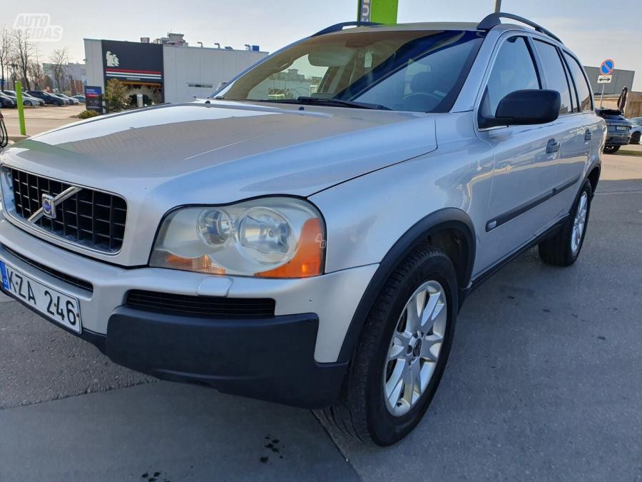 Volvo XC90 2004 in Kaunas, with an engine capacity of 2.40 L and mileage of 447 thousand km for 2450 €, photo 1 on AUTOMOTO.COM.LV
