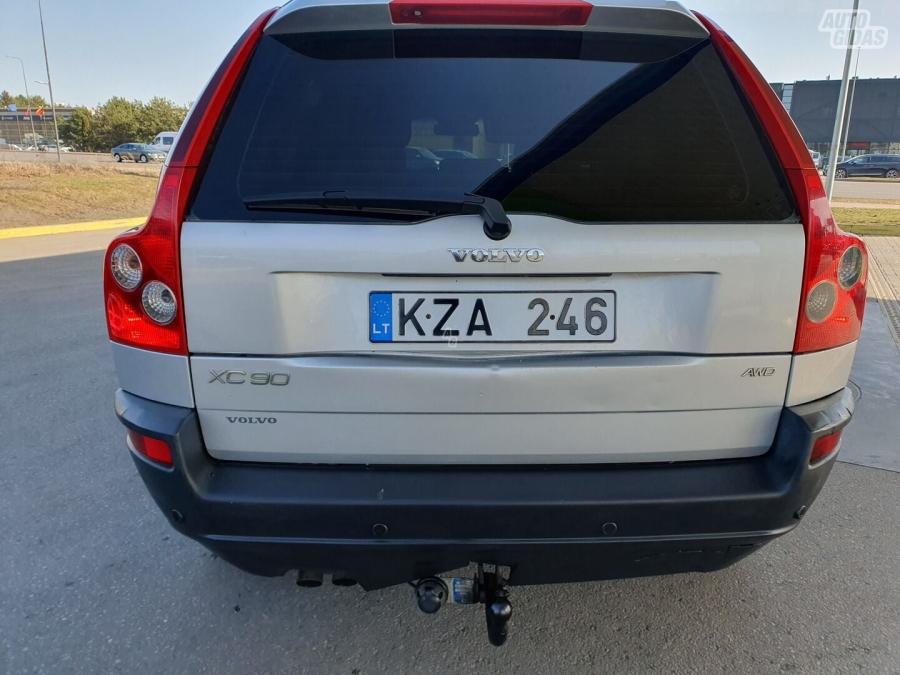 Volvo XC90 2004 in Kaunas, with an engine capacity of 2.40 L and mileage of 447 thousand km for 2450 €, photo 6 on AUTOMOTO.COM.LV