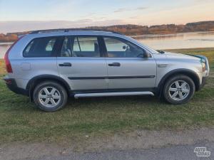 Volvo XC90 2004 in Jurbarkas, with an engine capacity of 2.40 L and mileage of 400 thousand km for 3700 €, photo 9 on AUTOMOTO.COM.LV