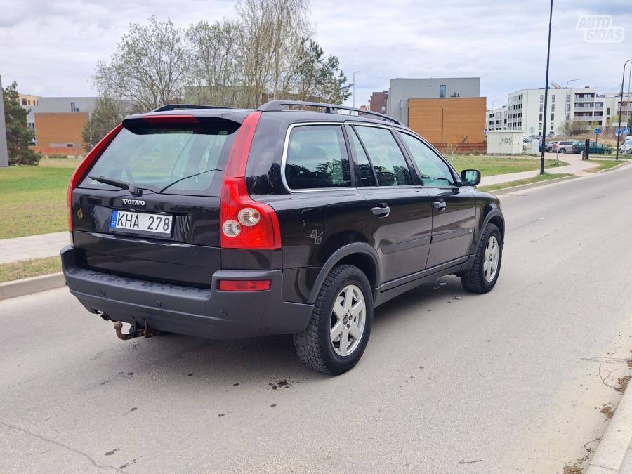 Volvo XC90 2004 in Vilnius, with an engine capacity of 2.40 L and mileage of 340 thousand km for 2950 €, photo 7 on AUTOMOTO.COM.LV