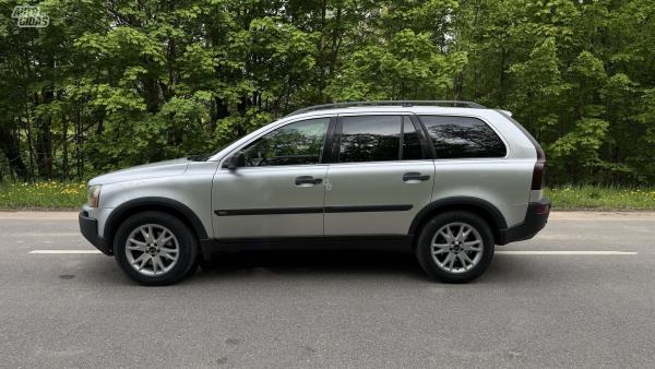 Volvo XC90 2004 in Kaunas, with an engine capacity of 2.40 L and mileage of 399 thousand km for 4350 €, photo 3 on AUTOMOTO.COM.LV