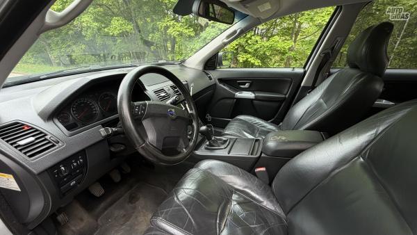 Volvo XC90 2004 in Kaunas, with an engine capacity of 2.40 L and mileage of 399 thousand km for 4350 €, photo 10 on AUTOMOTO.COM.LV