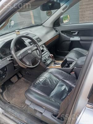 Volvo XC90 2004 in Madona, with an engine capacity of 2.40 L and mileage of 479 thousand km for 1600 €, photo 3 on AUTOMOTO.COM.LV