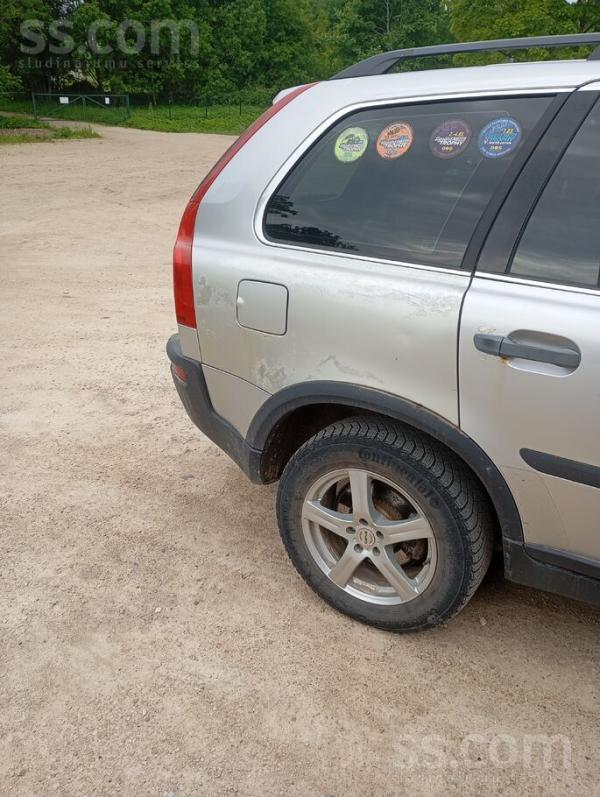 Volvo XC90 2004 Madona, ar dzinēja tilpumu 2.40 L un nobraukumu 479 tūkst. km par 1600 €, foto 3 vietnē AUTOMOTO.COM.LV