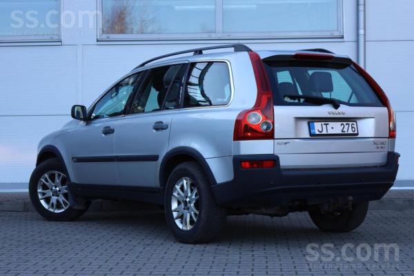 Volvo XC90 2004 Rīga, ar dzinēja tilpumu 2.40 L un nobraukumu 0 tūkst. km par 2495 €, foto 4 vietnē AUTOMOTO.COM.LV