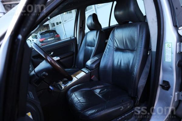 Volvo XC90 2004 Rīga, ar dzinēja tilpumu 2.40 L un nobraukumu 0 tūkst. km par 2495 €, foto 7 vietnē AUTOMOTO.COM.LV