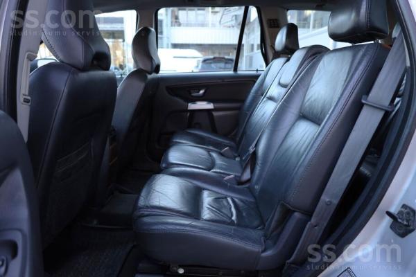 Volvo XC90 2004 Rīga, ar dzinēja tilpumu 2.40 L un nobraukumu 0 tūkst. km par 2495 €, foto 8 vietnē AUTOMOTO.COM.LV