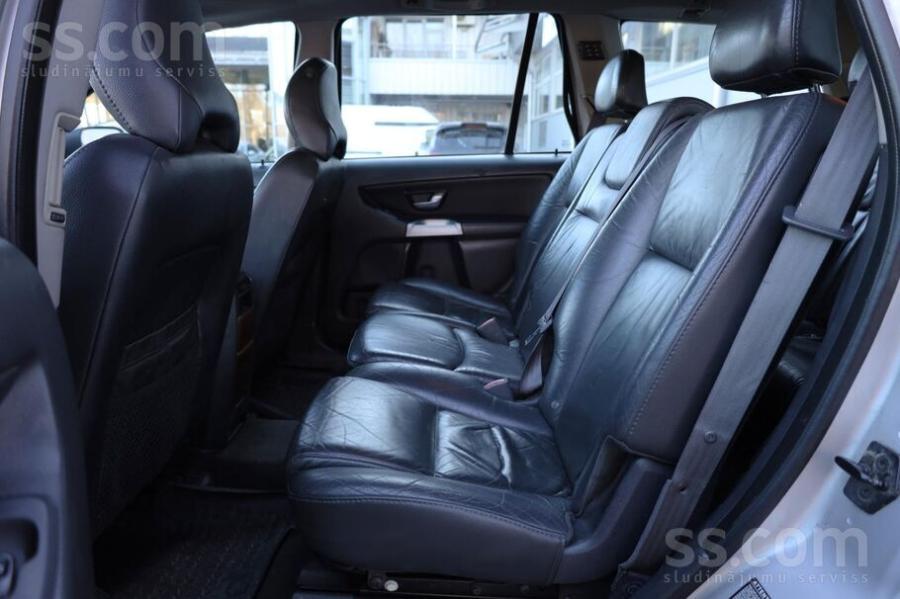 Volvo XC90 2004 Rīga, ar dzinēja tilpumu 2.40 L un nobraukumu 0 tūkst. km par 2495 €, foto 9 vietnē AUTOMOTO.COM.LV