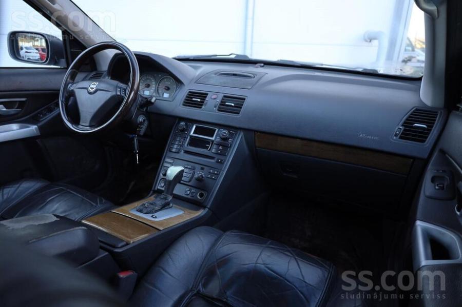 Volvo XC90 2004 Rīga, ar dzinēja tilpumu 2.40 L un nobraukumu 0 tūkst. km par 2495 €, foto 12 vietnē AUTOMOTO.COM.LV