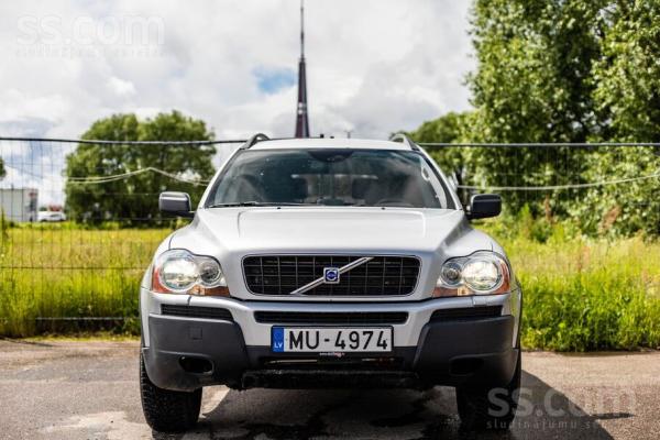 Volvo XC90 2004 in Riga, with an engine capacity of 2.40 L and mileage of 339 thousand km for 4690 €, photo 3 on AUTOMOTO.COM.LV