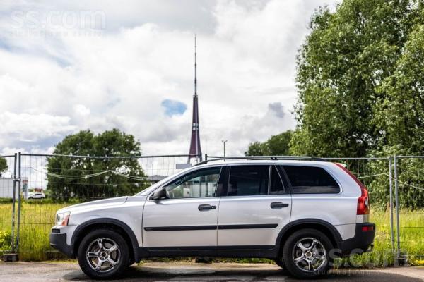 Volvo XC90 2004 in Riga, with an engine capacity of 2.40 L and mileage of 339 thousand km for 4690 €, photo 4 on AUTOMOTO.COM.LV