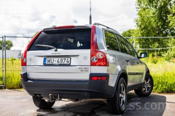 Volvo XC90 2004 in Riga, with an engine capacity of 2.40 L and mileage of 339 thousand km for 4690 €, photo 7 on AUTOMOTO.COM.LV