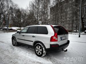 Volvo XC90 2004 Rīga, ar dzinēja tilpumu 2.40 L un nobraukumu 413 tūkst. km par 2500 €, foto 4 vietnē AUTOMOTO.COM.LV