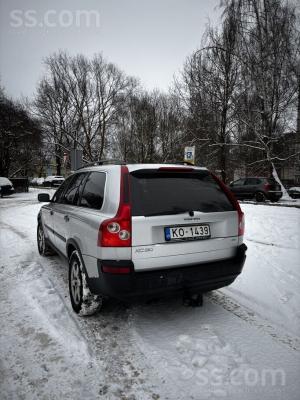 Volvo XC90 2004 Rīga, ar dzinēja tilpumu 2.40 L un nobraukumu 413 tūkst. km par 2500 €, foto 5 vietnē AUTOMOTO.COM.LV