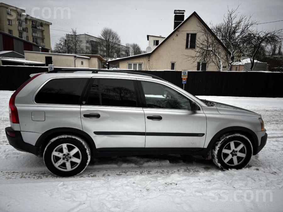 Volvo XC90 2004 Rīga, ar dzinēja tilpumu 2.40 L un nobraukumu 413 tūkst. km par 2500 €, foto 7 vietnē AUTOMOTO.COM.LV